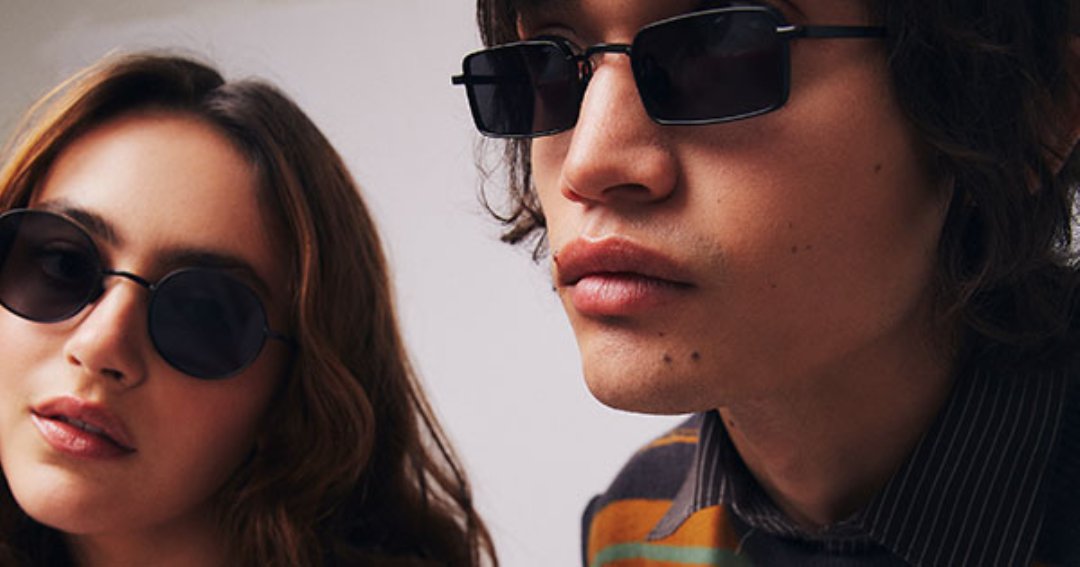 「AKILA」と伝説のバンド「The Beatles」のコラボ | warp